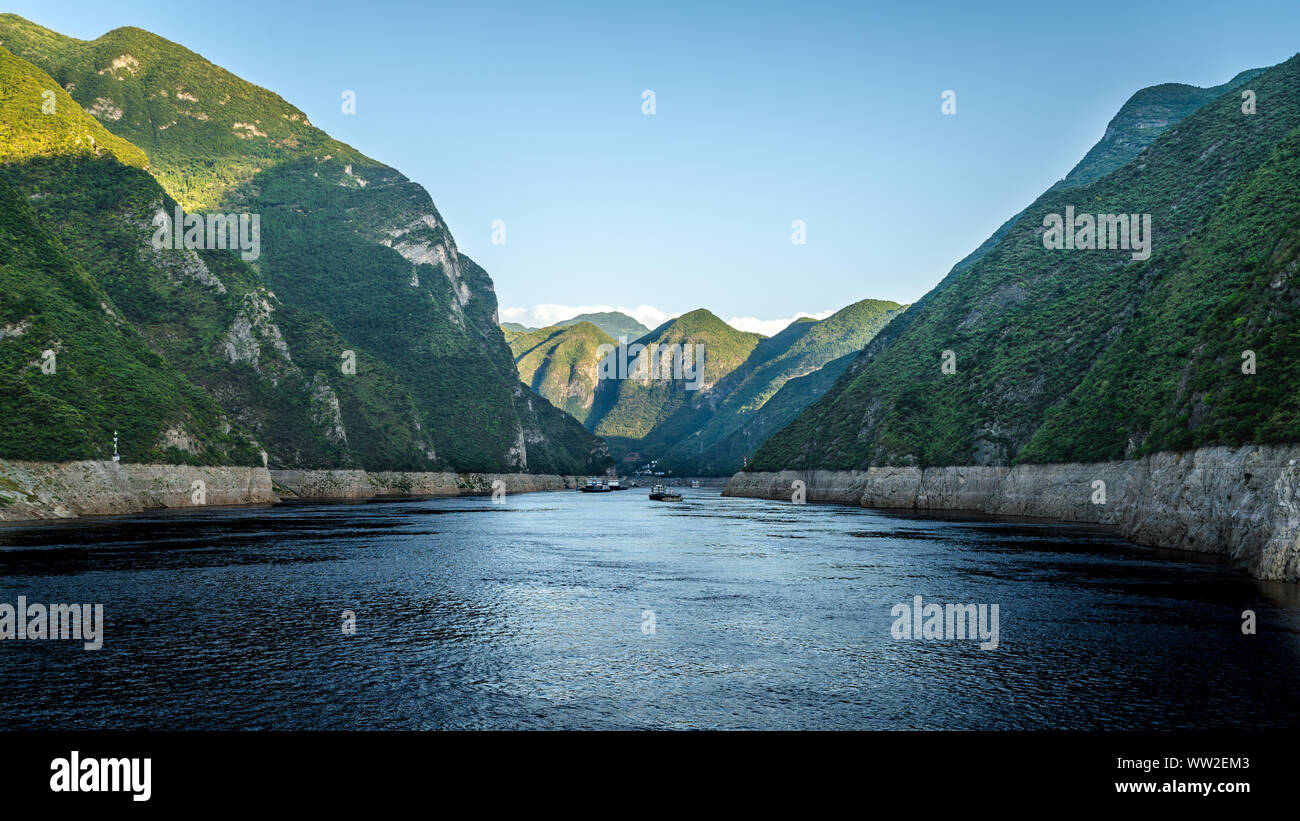 Wu gorge entrance hi-res stock photography and images - Alamy