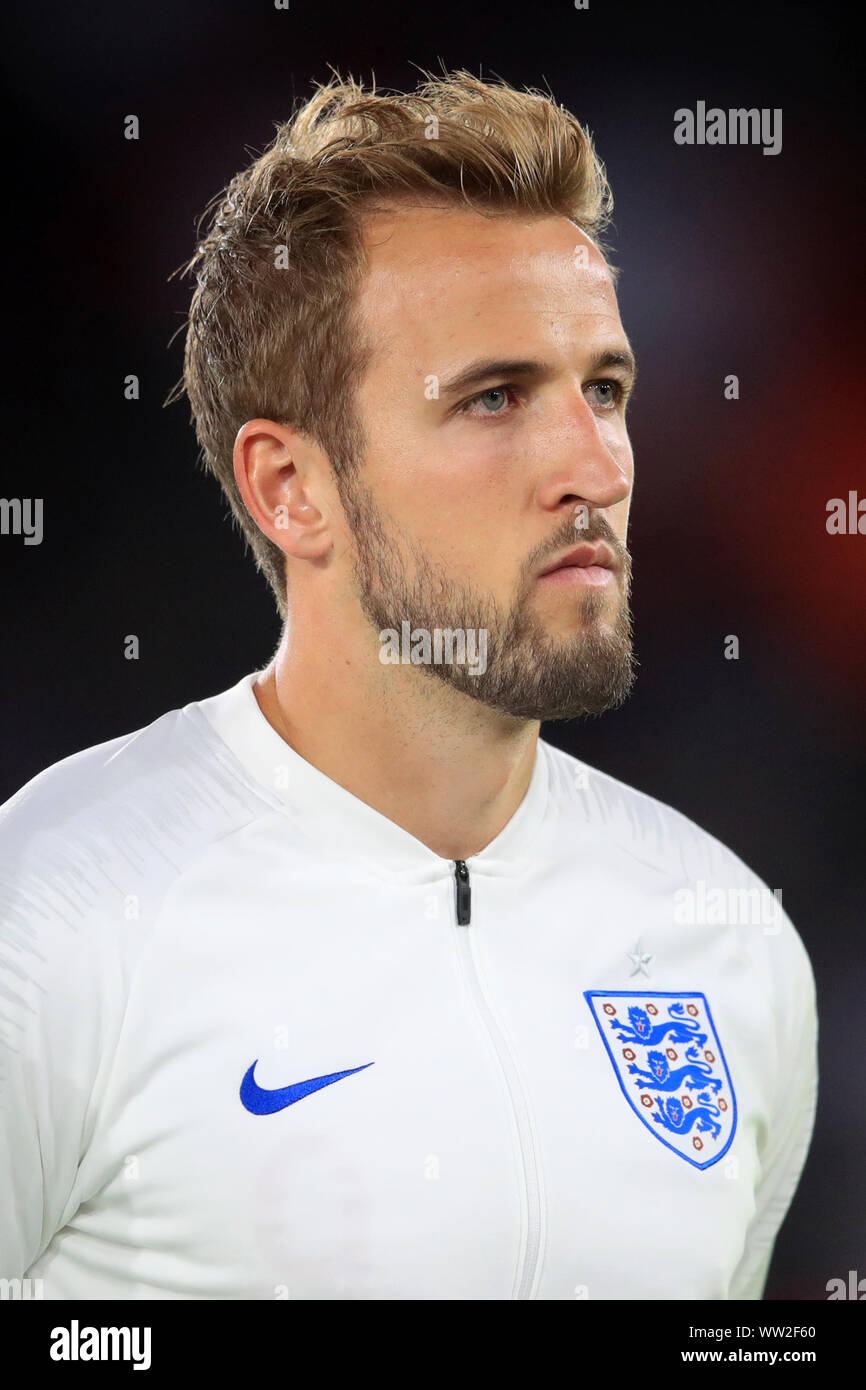 Harry kane portrait england hi-res stock photography and images - Alamy