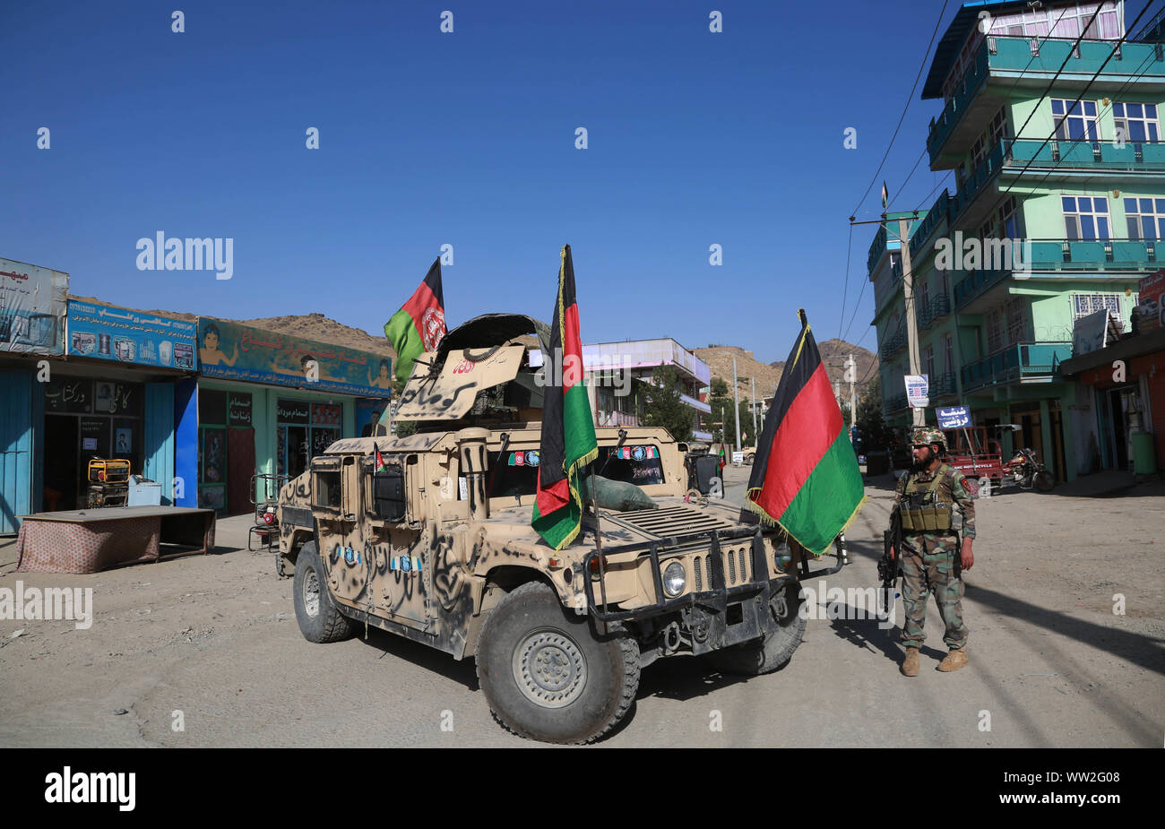 Kabul, Afghanistan. 12th Sep, 2019. An Afghan army soldier stands near ...