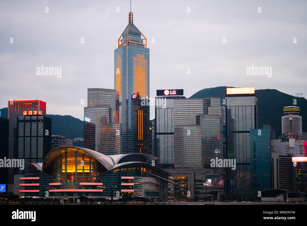 Hong Kong financial district at dusk Stock Photo - Alamy