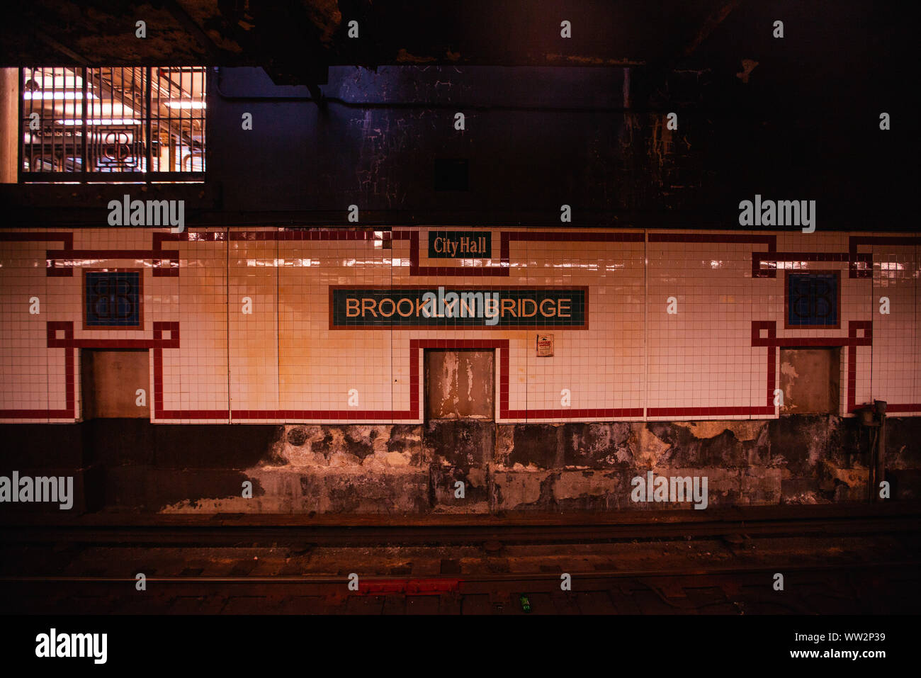 Brooklyn subway station hi-res stock photography and images - Alamy