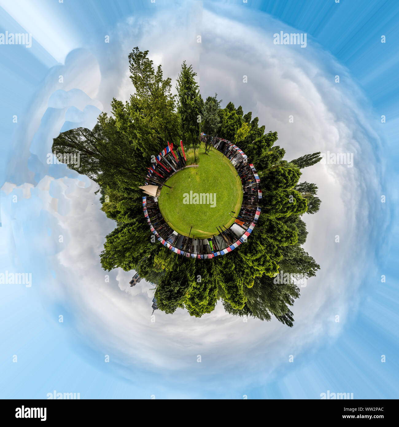 Little sphere hi-res stock photography and images - Alamy