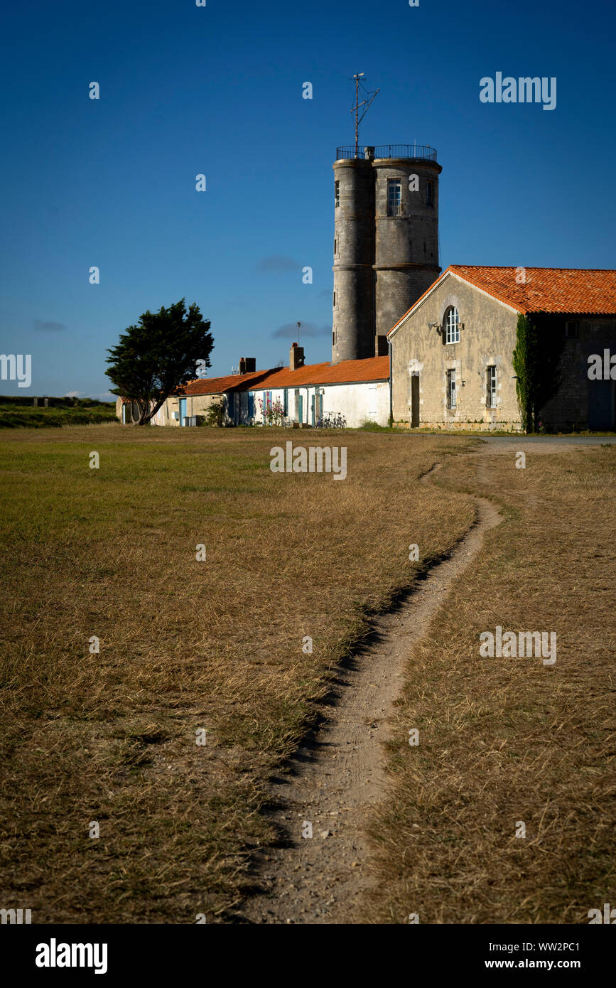 Exterior view of house Stock Photo - Alamy
