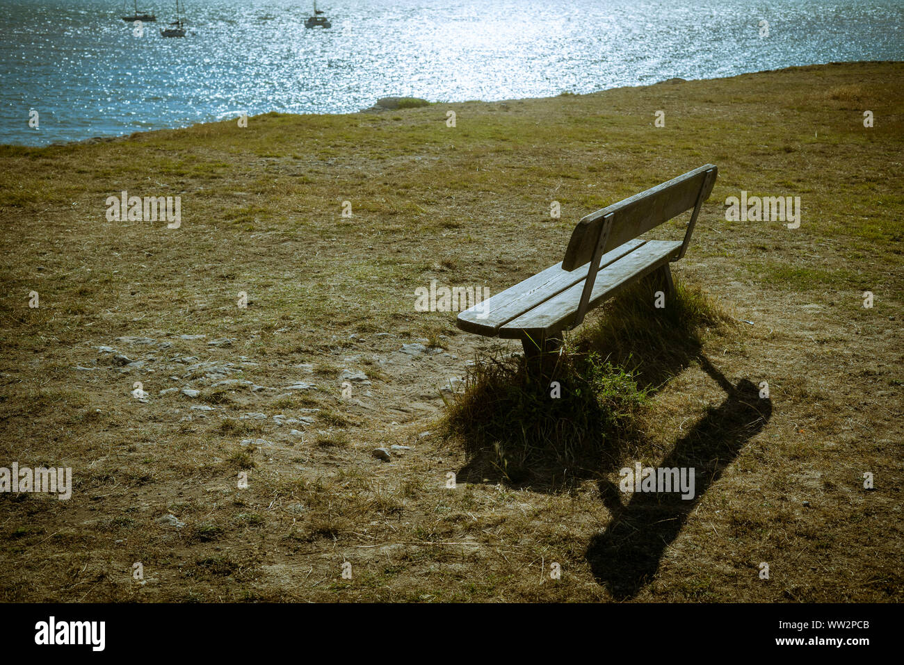 View of empty bench Stock Photo - Alamy