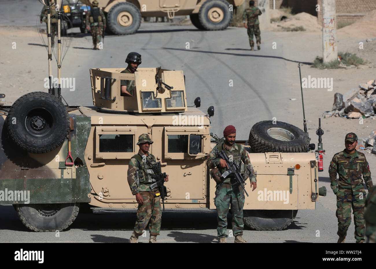 Kabul, Afghanistan. 12th Sep, 2019. Afghan army soldiers stand guard ...