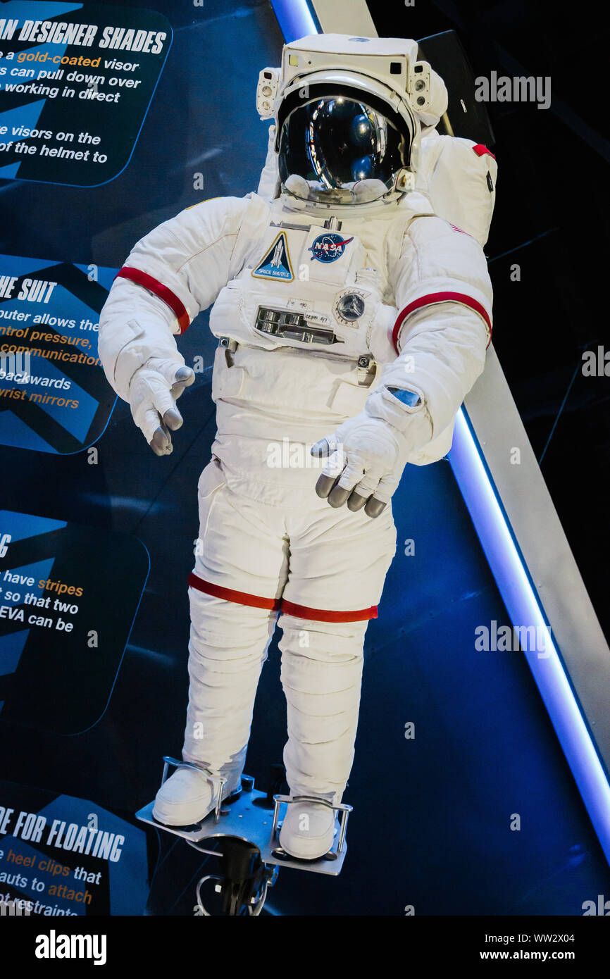Spacesuit on display at the Space Shuttle exhibit, NASA Kennedy Space ...