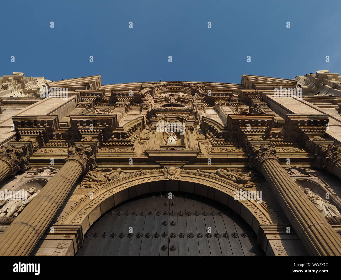 Facade of the Lima Cathedral before beginning the procession of Friday ...
