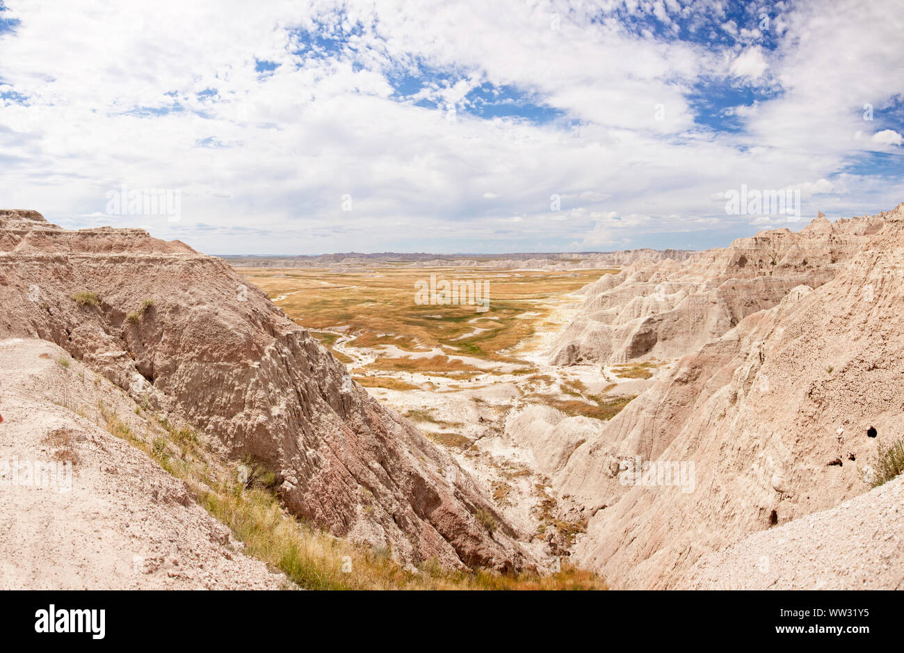 Rugged arid badlands landscape terrain hi-res stock photography and ...