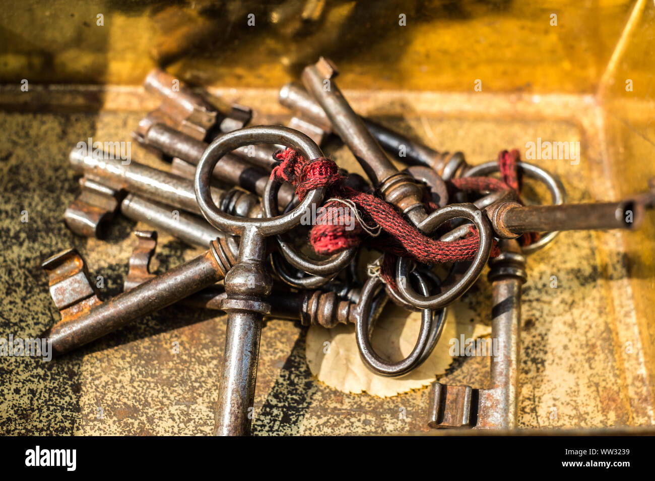 Lock tied with wire hi-res stock photography and images - Alamy