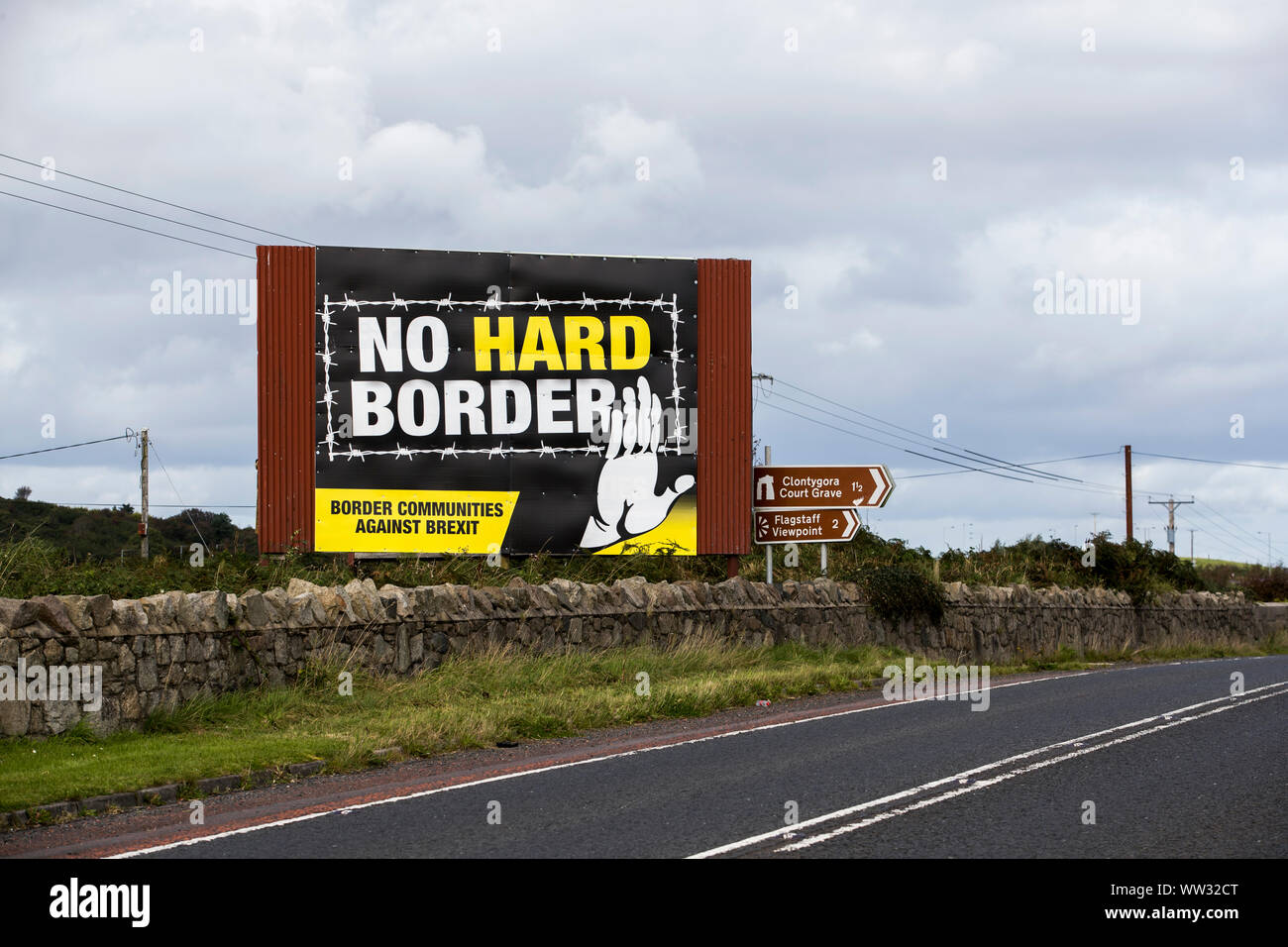 Newly erected sign hi-res stock photography and images - Alamy
