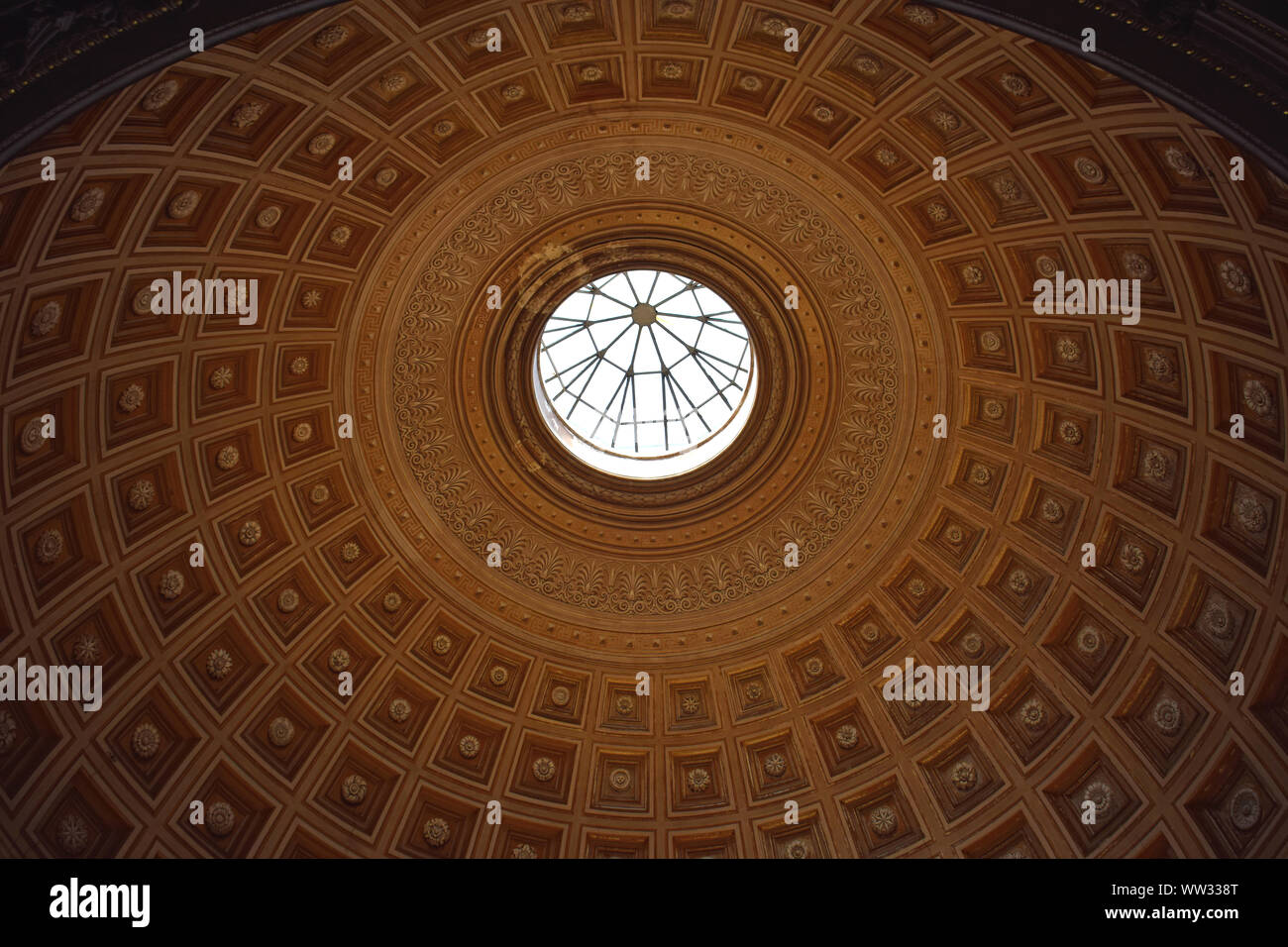Roof, Basilica of St. Peter in Vatican Stock Photo - Alamy