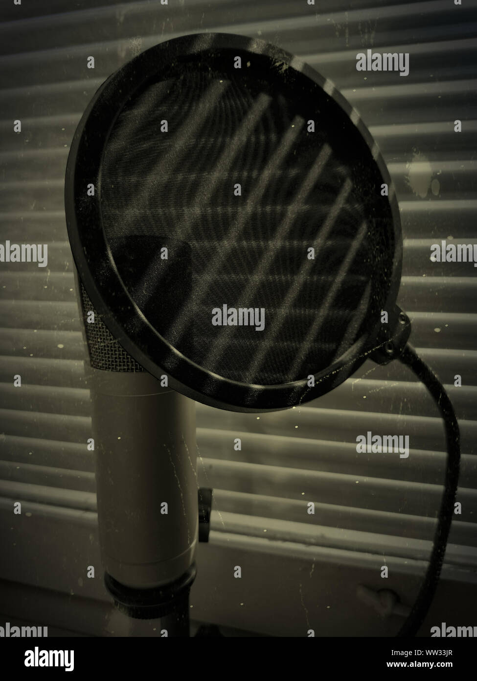 Microphone window hi-res stock photography and images - Alamy