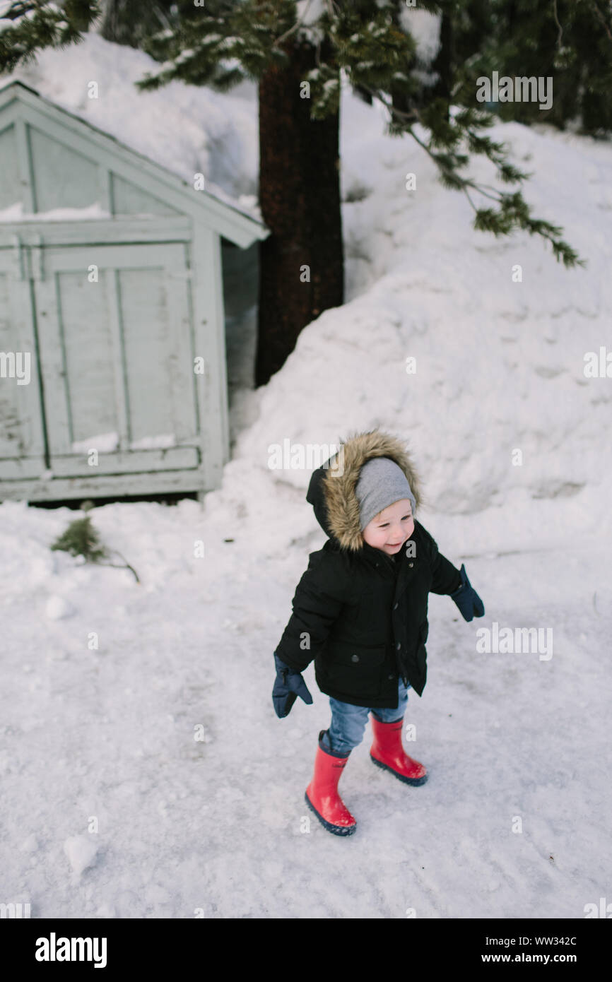 American boy snow hi-res stock photography and images - Alamy