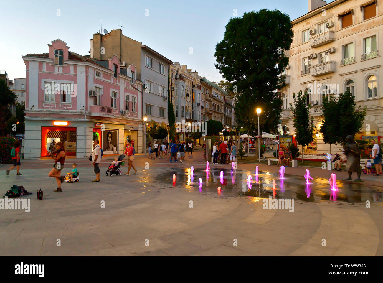 Daily life in varna bulgaria hi-res stock photography and images - Alamy