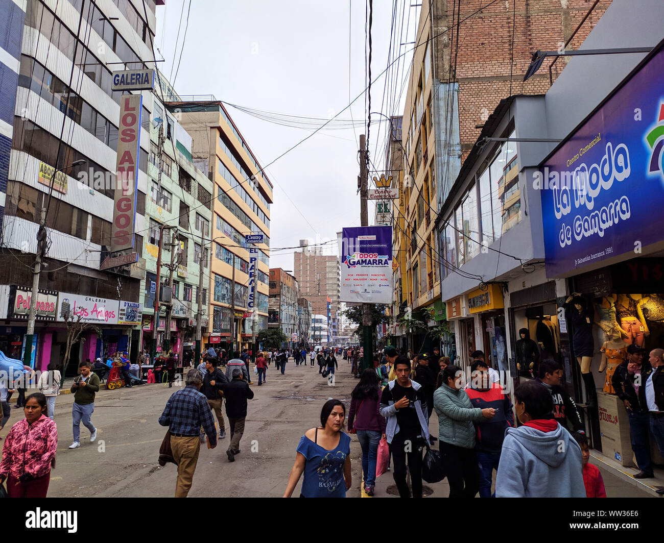 Gamarra la Victroria Lima Peru, the biggest fabric and textile market ...