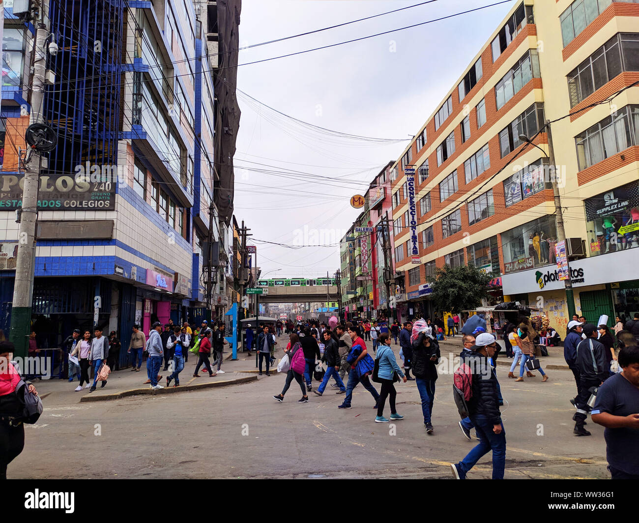South america traditional clothes hi-res stock photography and images ...