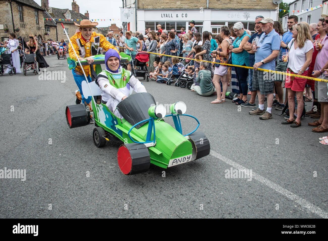Eynsham Carnival, Oxfordshire, UK Stock Photo - Alamy
