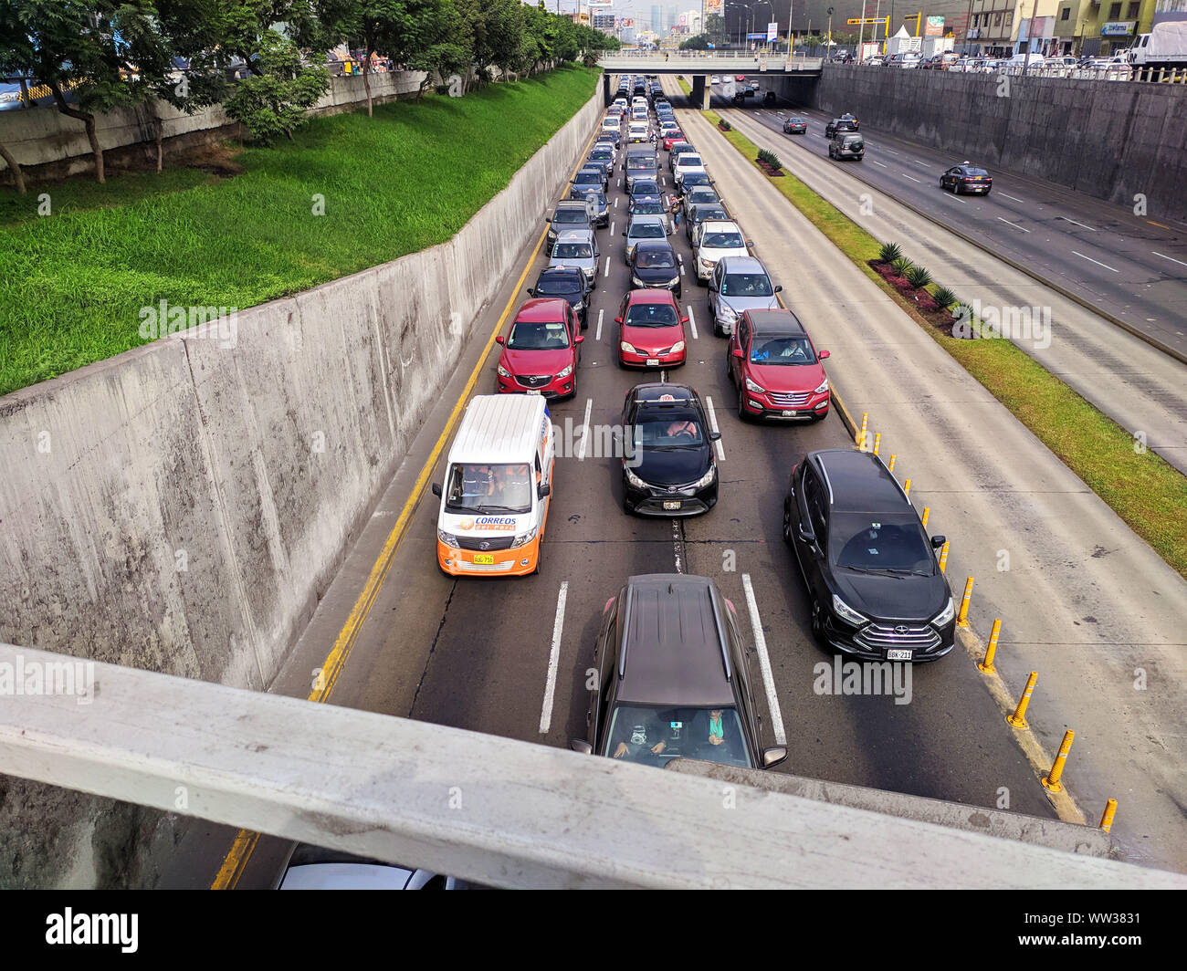 Traffic jam lima peru hi-res stock photography and images - Alamy