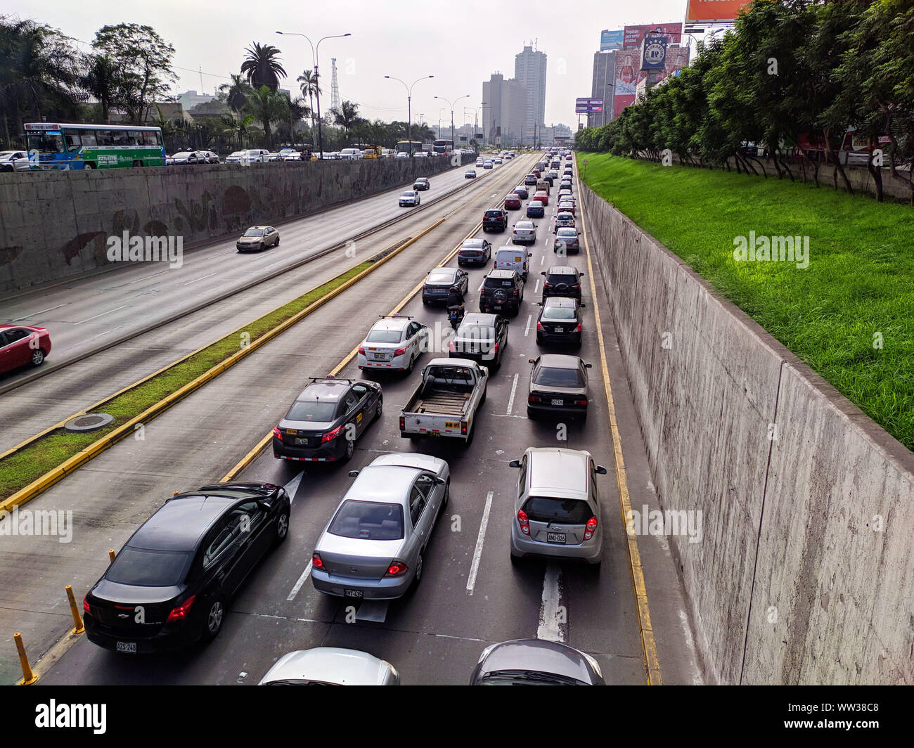 Traffic jam lima peru hi-res stock photography and images - Alamy