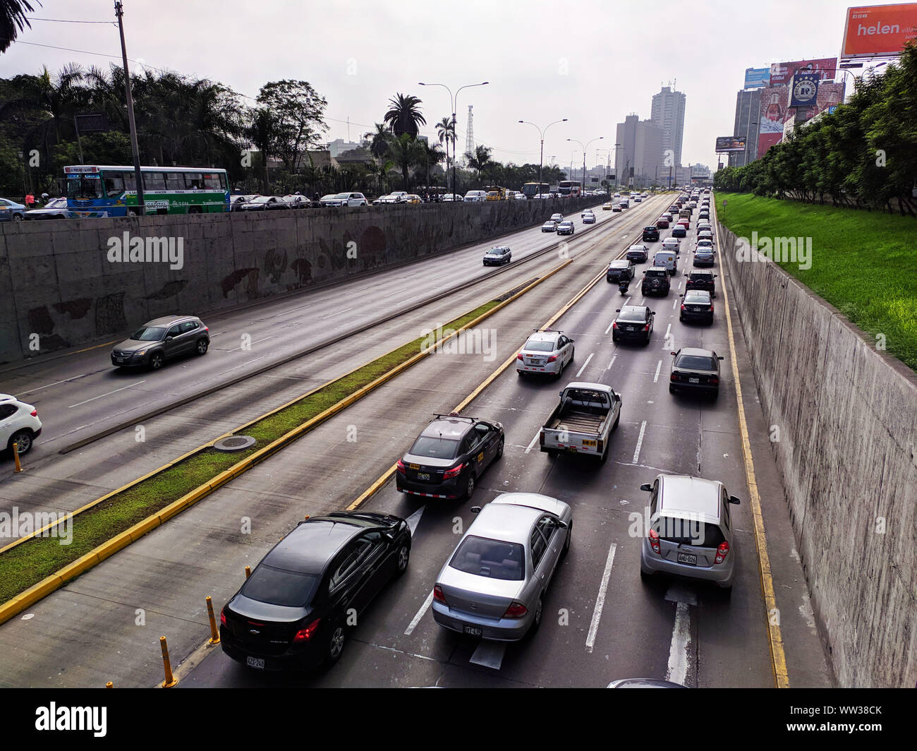 Traffic at the main highways Via expresa and Javier Prado at the ...