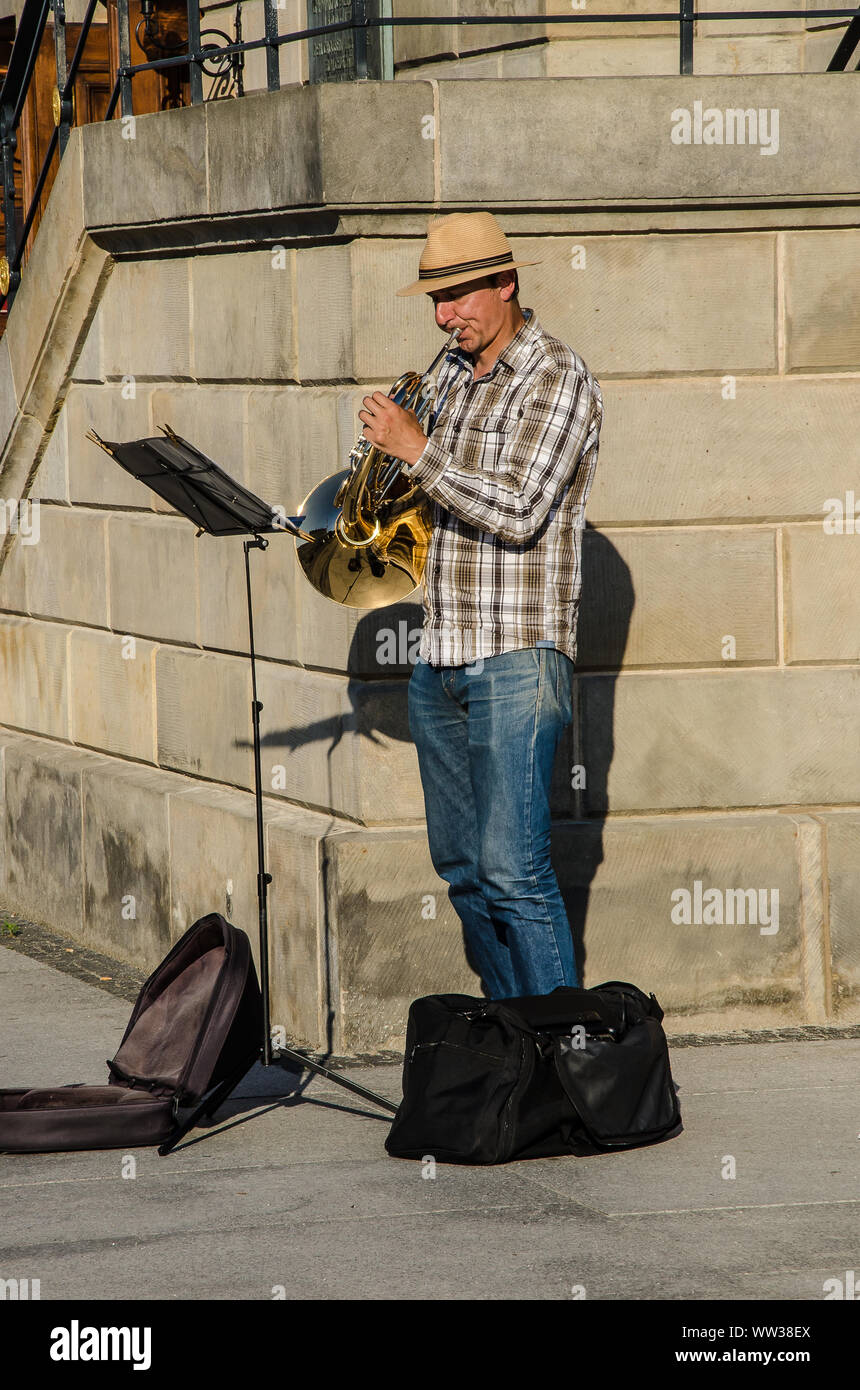 French horn playing hi-res stock photography and images - Alamy