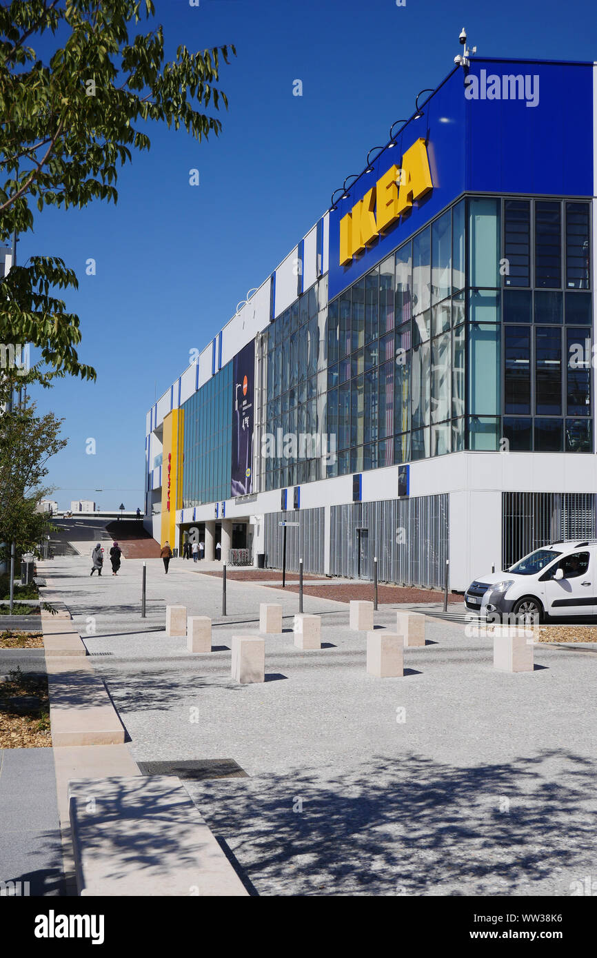 IKEA opens a gigantic store in newly amenaged Parilly area, Venissieux ...