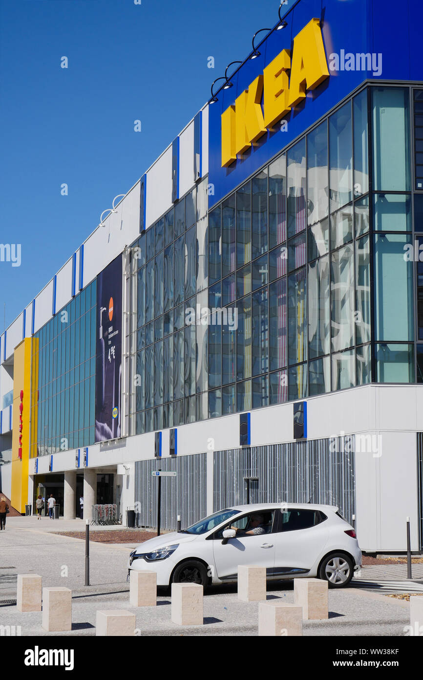 IKEA opens a gigantic store in newly amenaged Parilly area, Venissieux ...