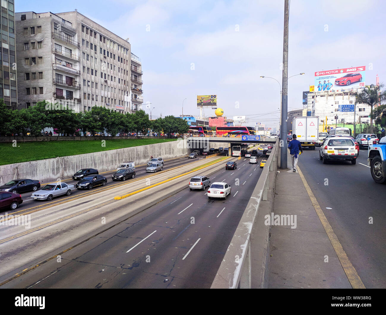 Traffic at the main highways Via expresa and Javier Prado at the ...