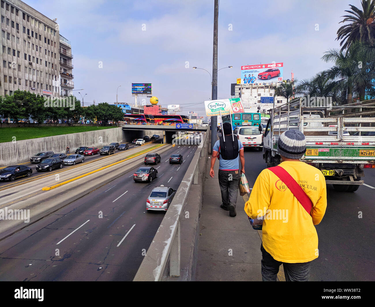 Traffic at the main highways Via expresa and Javier Prado at the ...