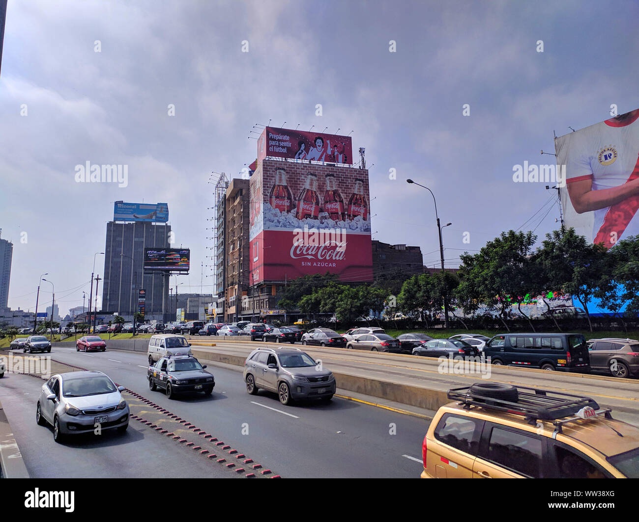 Traffic at the main highways Via expresa and Javier Prado at the ...
