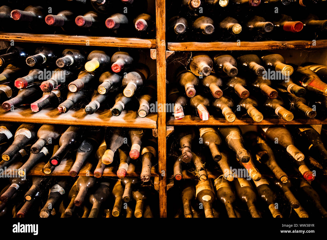 Dusty bottle hi-res stock photography and images - Alamy