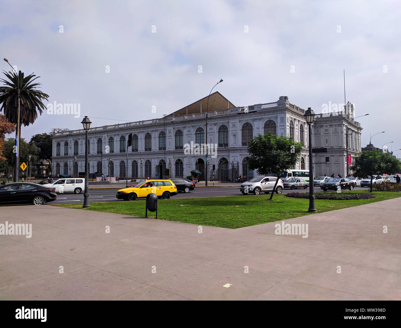 Traffic at the main highways Via expresa and Javier Prado at the ...