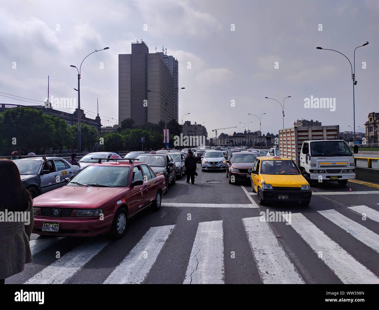 Lima expresa hi-res stock photography and images - Alamy