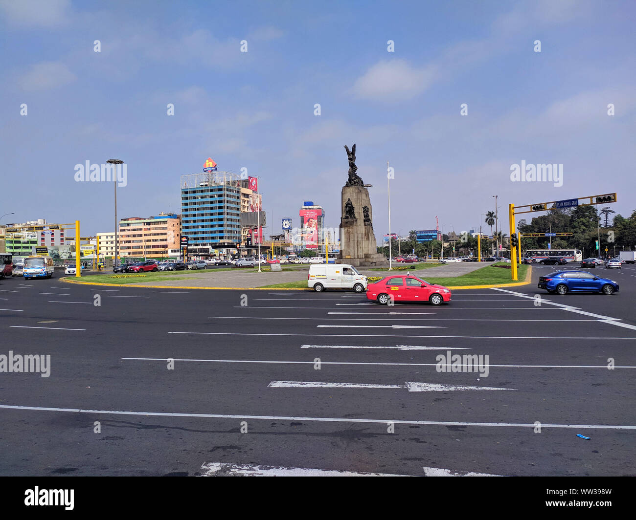 Traffic at the main highways Via expresa and Javier Prado at the ...