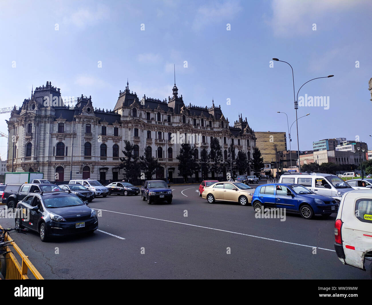 Traffic at the main highways Via expresa and Javier Prado at the ...