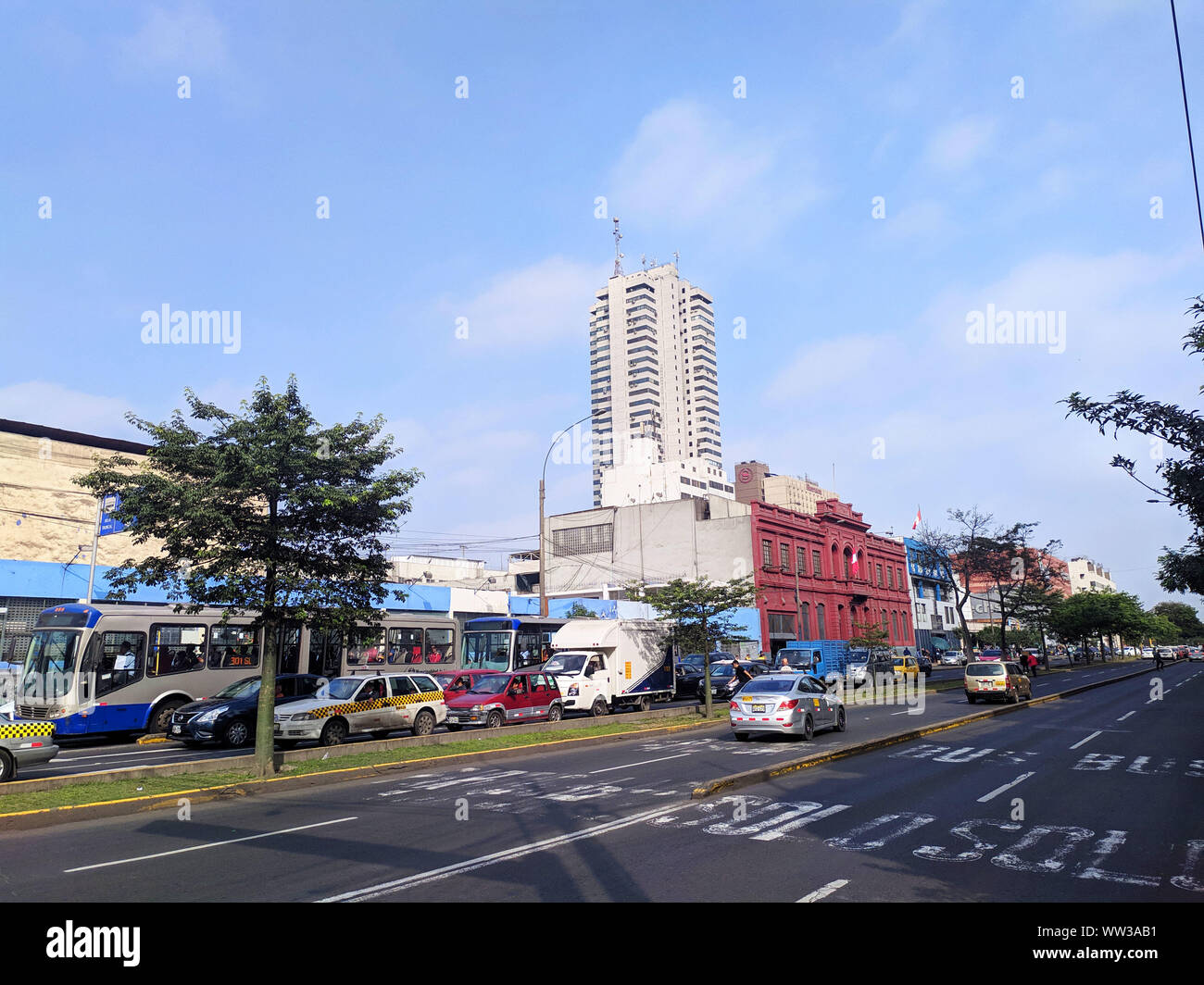 Traffic at the main highways Via expresa and Javier Prado at the ...