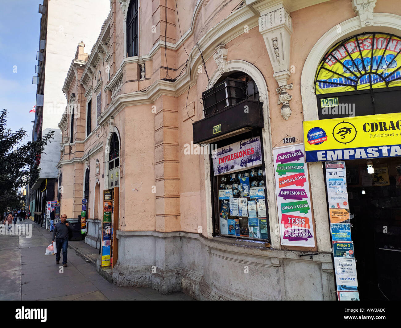 Colonial buildings lima peru hi-res stock photography and images - Alamy