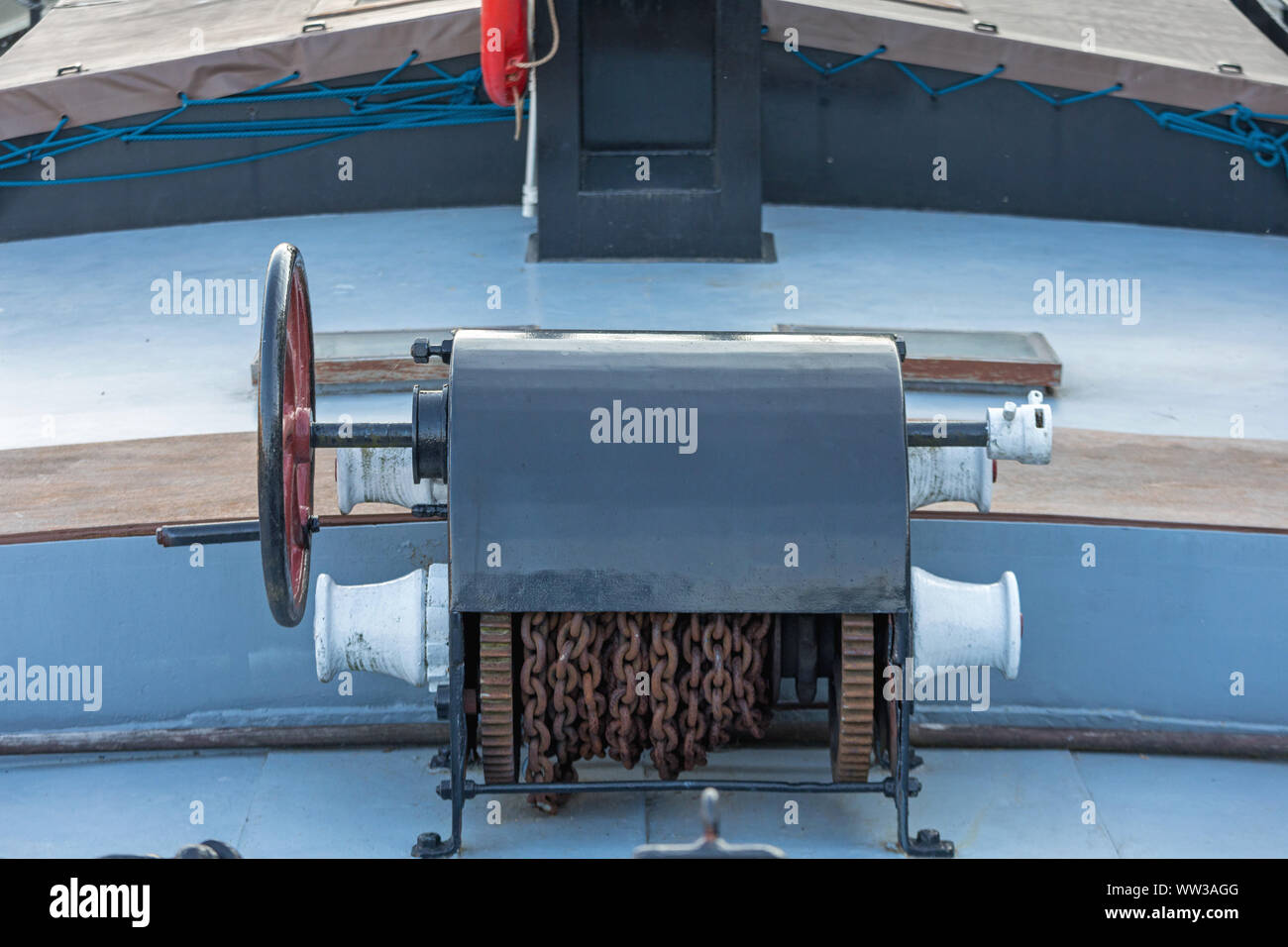 Ship anchor chain winch hi-res stock photography and images - Alamy