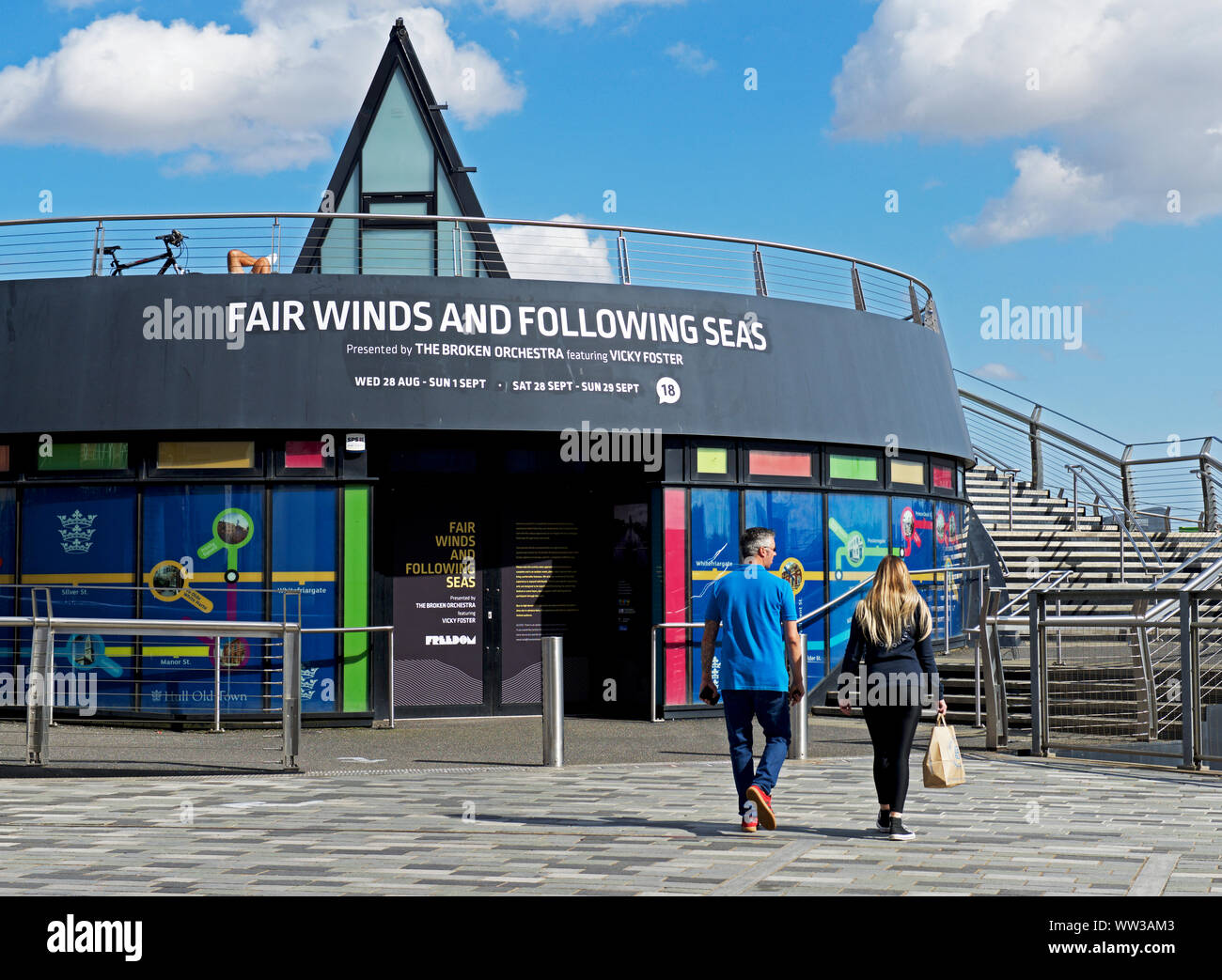 Scale lane bridge hull hi-res stock photography and images - Alamy