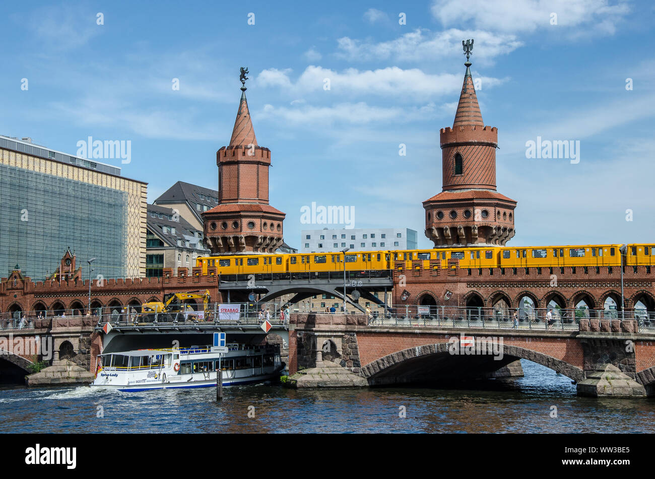 Berlin's double-decker bridge Oberbaum Bridge (Oberbaumbrücke), built ...