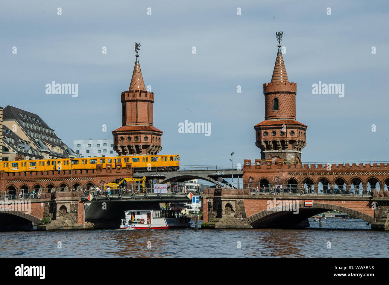Berlin's double-decker bridge Oberbaum Bridge (Oberbaumbrücke), built ...