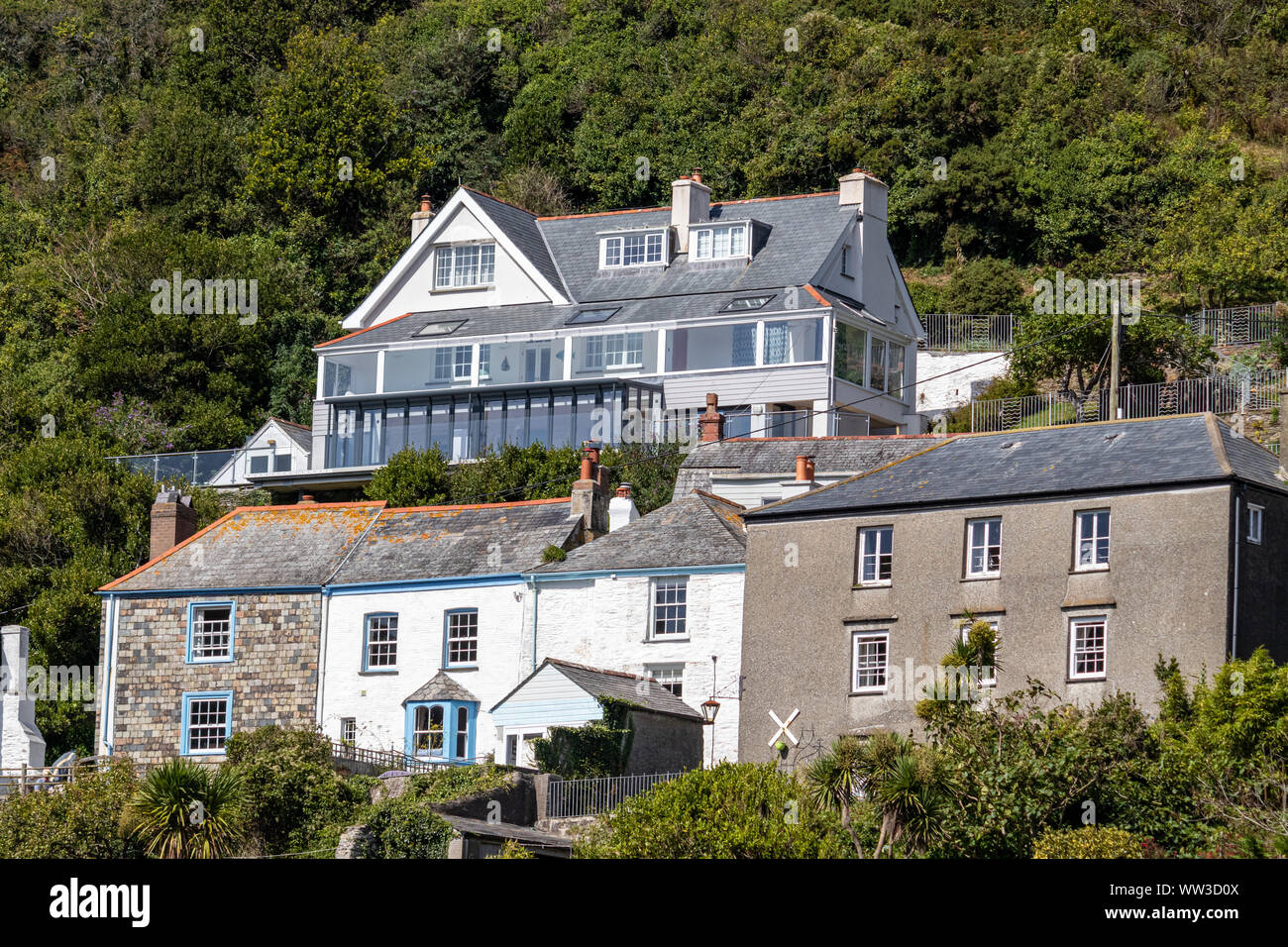 Shell house polperro cornwall hi-res stock photography and images - Alamy