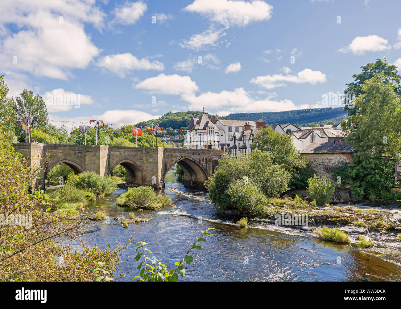 Bridge at Llangollen with the fast-flowing River Dee in the foreground ...