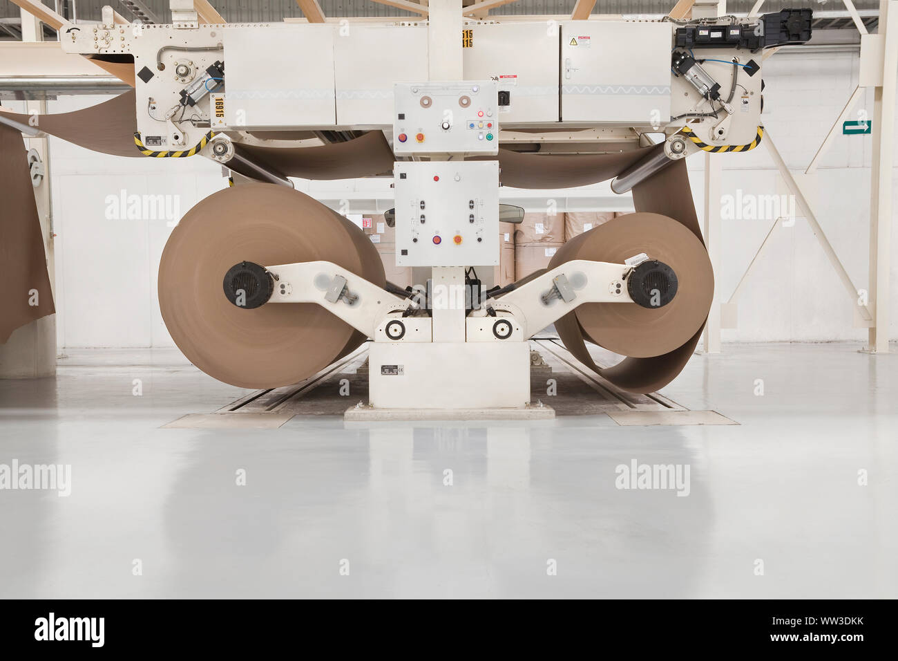 Paper recycling machine hi-res stock photography and images - Alamy