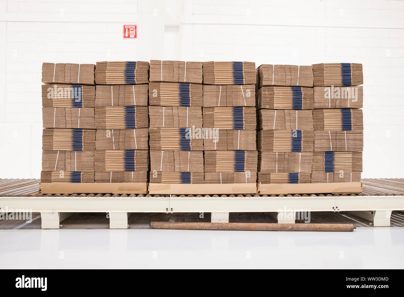 Paper Recycling Industry Stock Photo - Alamy