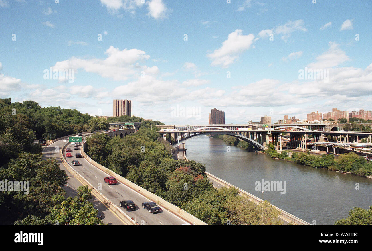 Harlem river river street hi-res stock photography and images - Alamy