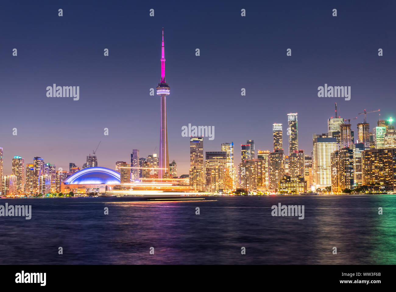 Modern luxury toronto city hi-res stock photography and images - Alamy