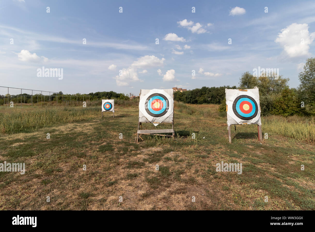 Three archery targets hi-res stock photography and images - Alamy