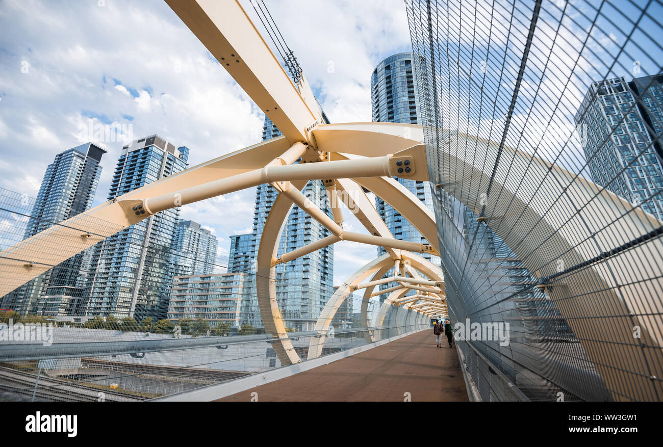Famous bridge downtown toronto hi-res stock photography and images - Alamy