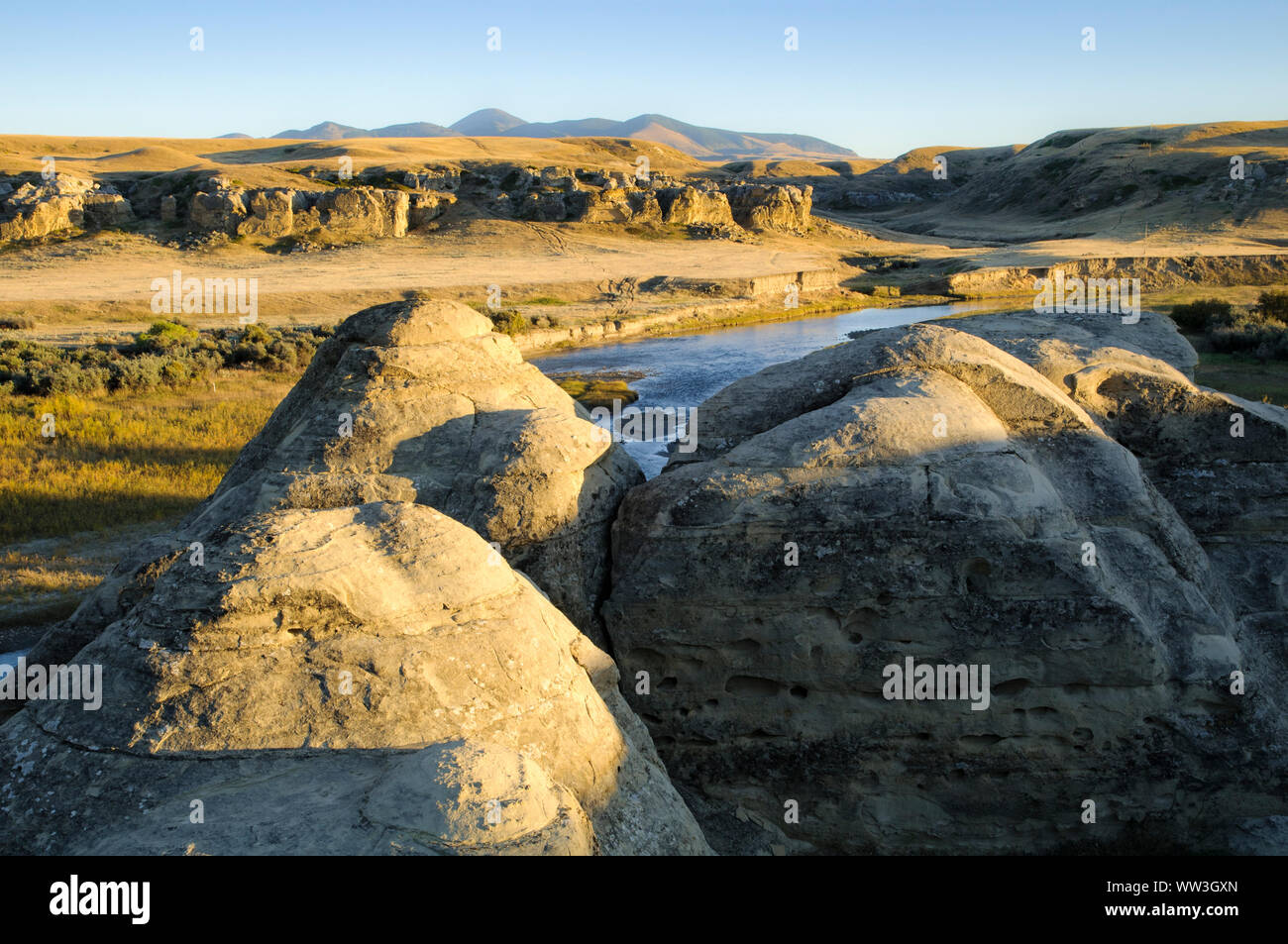 Hoodoos, Writing on Stone Provincial Park, (also known as "Ã Ã­sÃ­nai ...